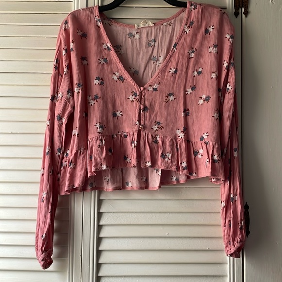 La Hearts | Tops | Floral Flowy Crop Top | Poshmark